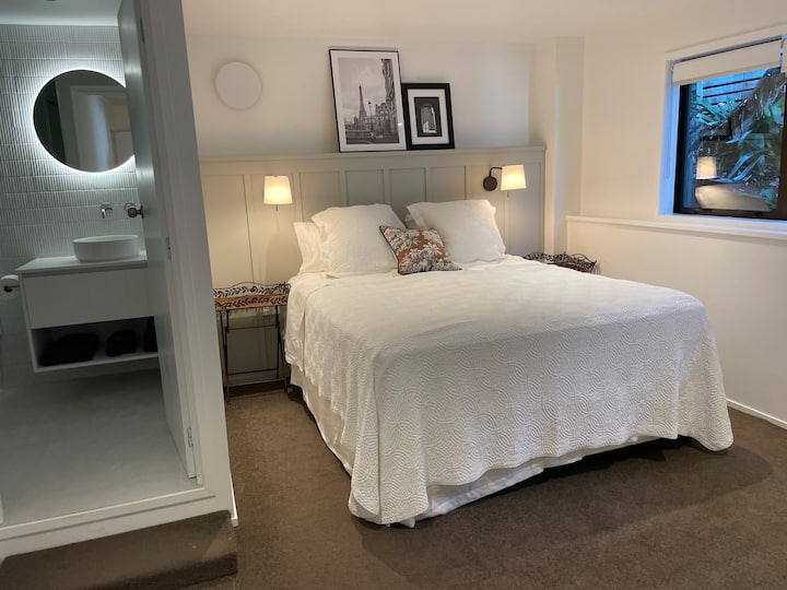 Family Friendly Self Contained  Studio Apartment - Auckland