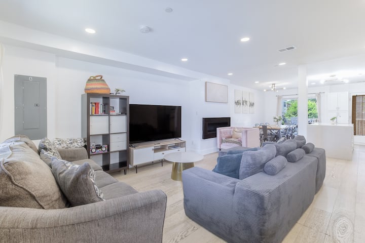 Sunny 3br Dc Rowhome W/ Patio | 10 Min To Capitol - Washington, D.C., DC