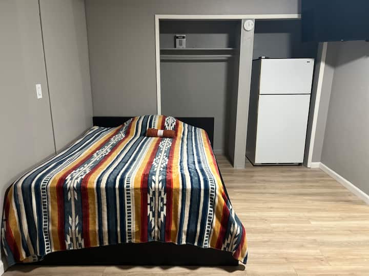 Studio, 1 Week Or 4 Week Discount - Sacramento, CA