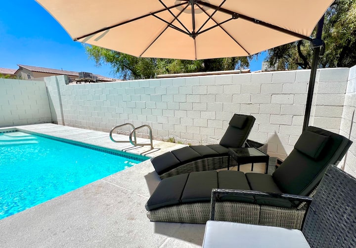 Perfect 2 Bedroom Pool House - Santa Fe Station Hotel and Casino