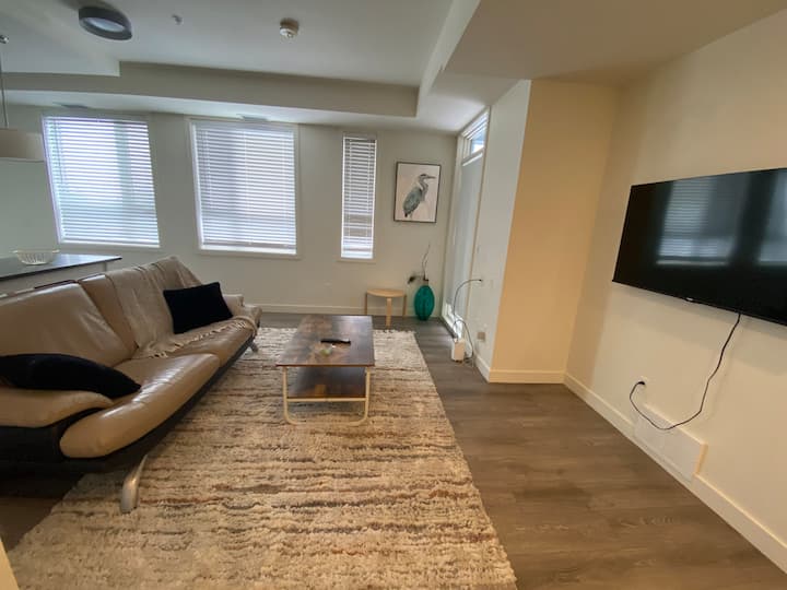 Lovely Unit 2 Bedroom, 2 Bath Marda Loop Near Dt - Calgary