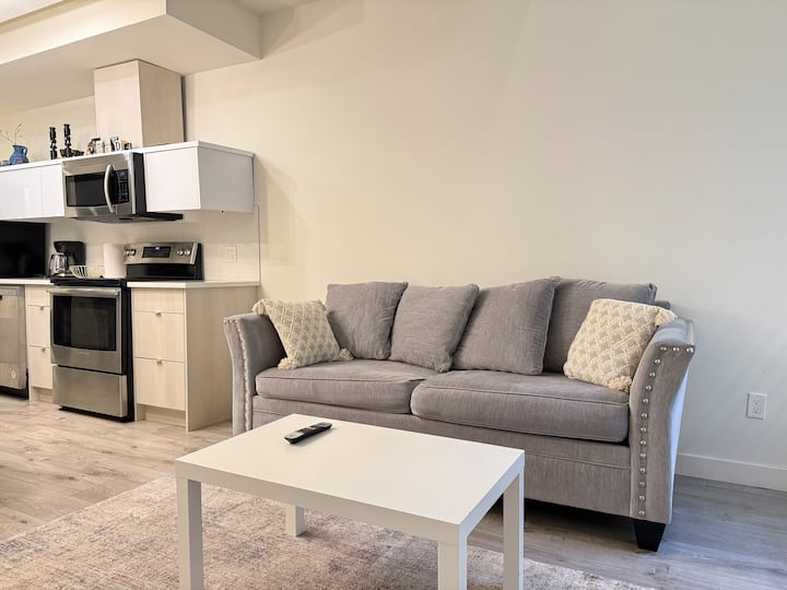 Lovely 1 Bedroom,1 Bath, Marda Loop Near Dt 2level - Calgary