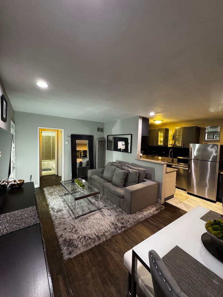 Century City Centrally Located 1 Bedroom Apartment - Brentwood - Los Angeles
