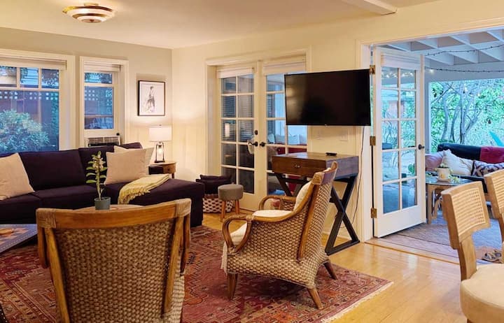 Nature Retreat-veranda Bungalow-minutes 2 Downtown - Santa Barbara, CA