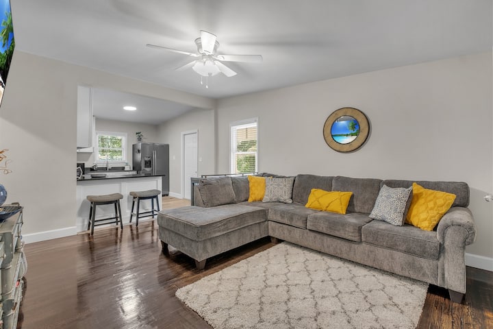 Classy 4br Family Home Near Fsu - Tallahassee, FL