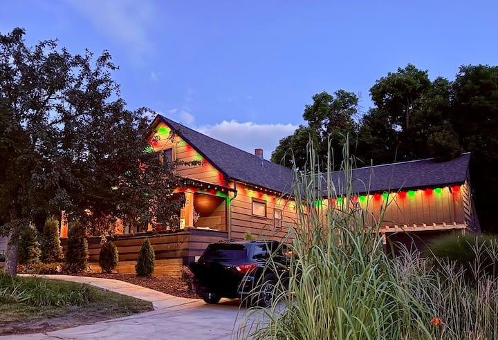 Perfect Holiday House L Multi-gen L Arcade/firepit - Omaha, NE