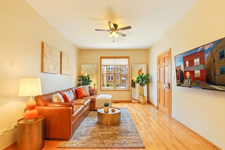 2br Near O’hare • Free Garage Parking • Quiet Stay - Chicago, IL