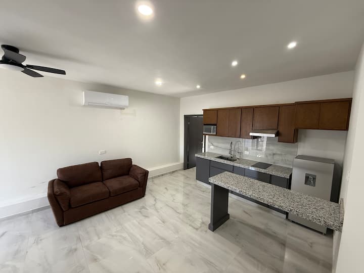 New Apt – Balcony & Park View - Ciudad Obregón