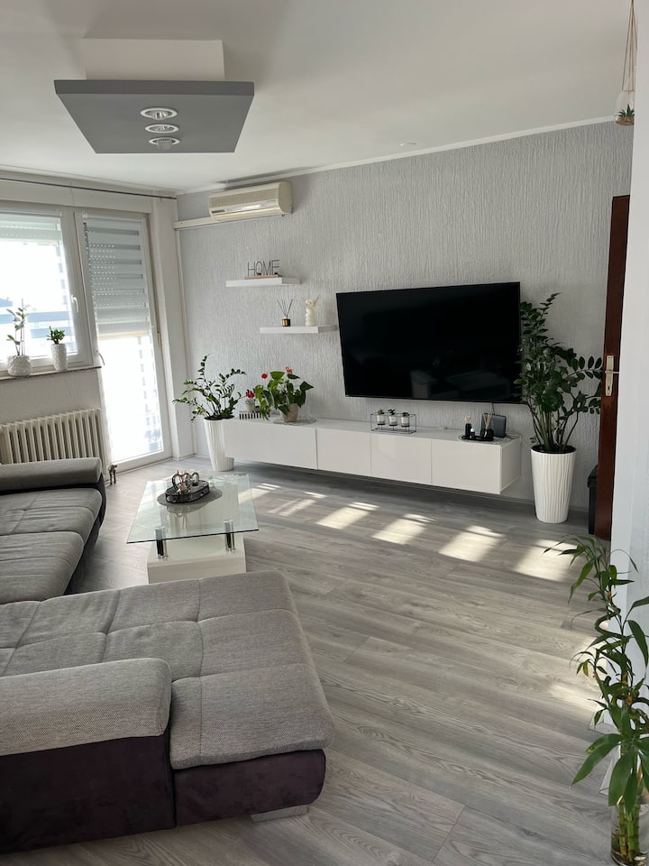 Ap Magdalena 4+2 In Pula Near The Beach - Pola