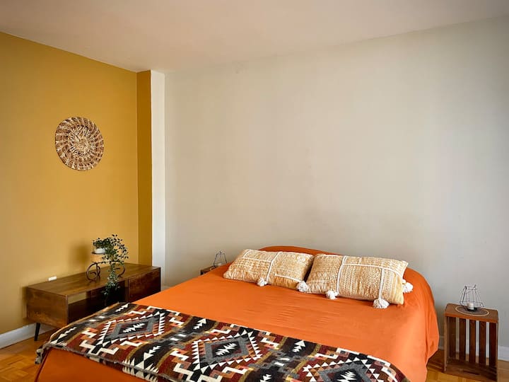 Sunny And Cozy Studio In The Heart Of Toronto - Toronto