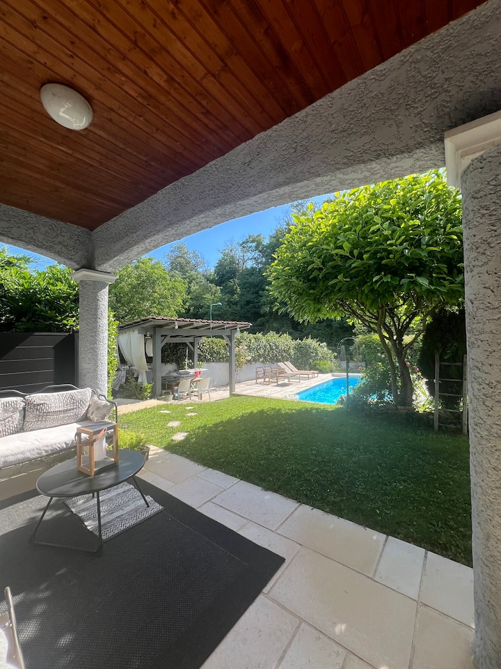 Appartement Indépendant Dans Une Agréable Maison - Lyon
