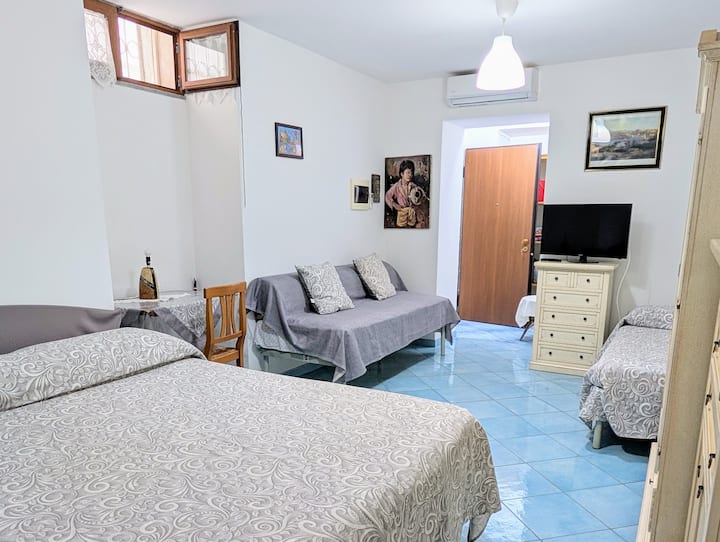 Casetta Al Porto-vicina Al Mare In Pieno Centro - Ischia
