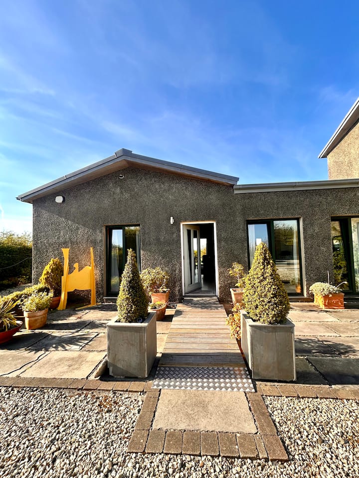 Golf & Family Chill Cottage, Hot-tub, Beach 10 Min - Castlerock