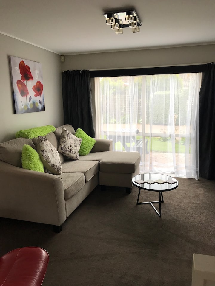 Cottage By The Tower 2021
Lovely 1 Bedroom Unit.. - Invercargill