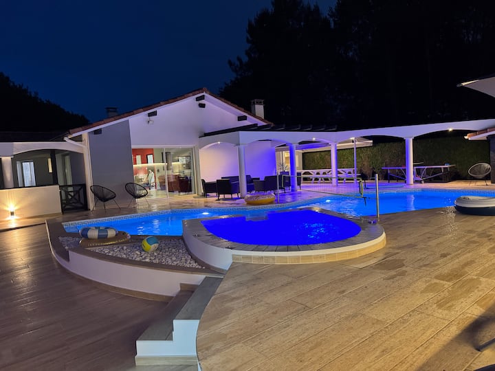 Villa Sany:10 Pers Maison 200m2 Piscine , Jacuzzi - Dax