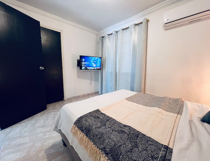 Loft Near Clínica Imbanaco | 2 Beds + Ac + Wifi - Cali