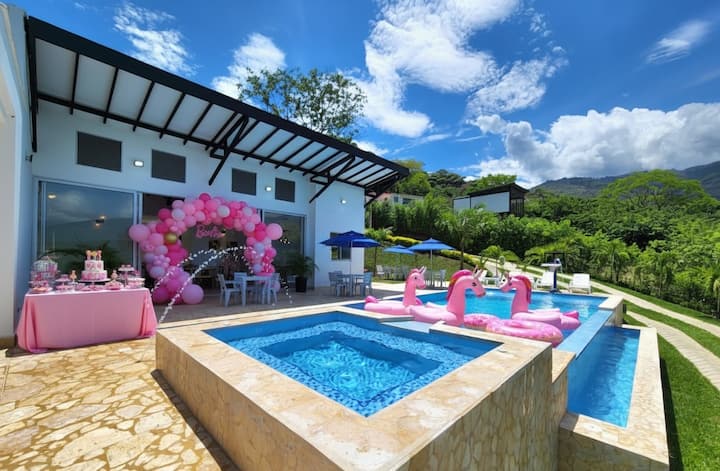 Summer House+4br+pool Big, Kid Friendly+soccer Fie - Santa Fe de Antioquia