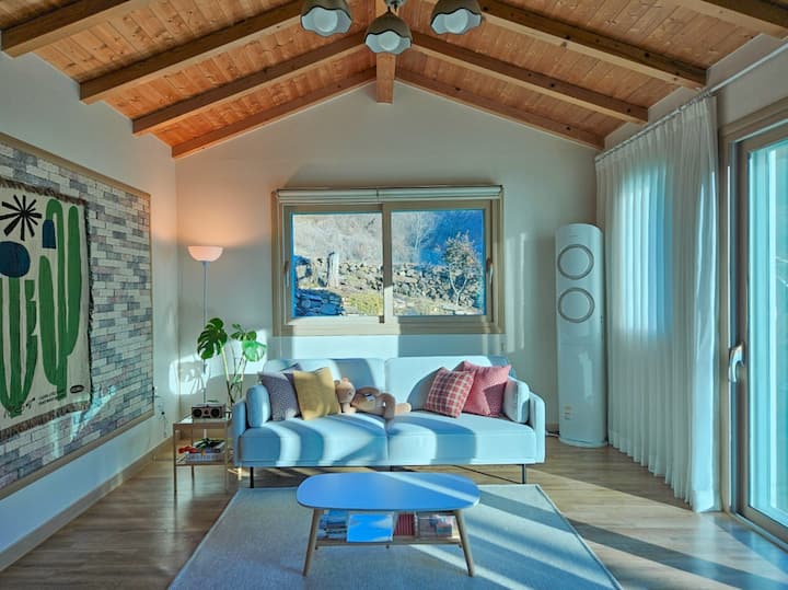 [정원 독채] 조용하고 프라이빗한 자연 속 휴식 공간 '펜션 둠둠' - Gumi-si