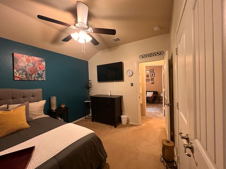 2 Room Suite Relaxing, Private, No Shared Space - DeSoto, TX