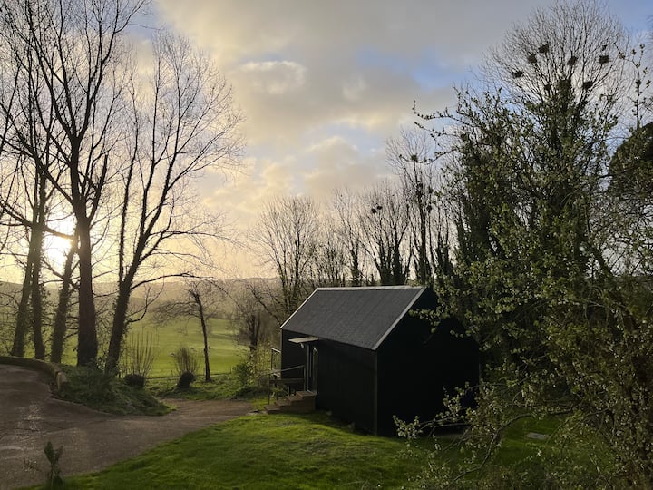 Cabin With A Spectacular Outlook - Dorset
