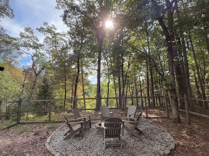 Dog-friendly Quiet Cabin Minutes To Lake Rabun - Tallulah Gorge State Park, Tallulah Falls