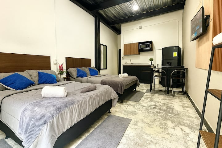 Apartaestudio En Laureles, Para 4 Personas. - 메데인