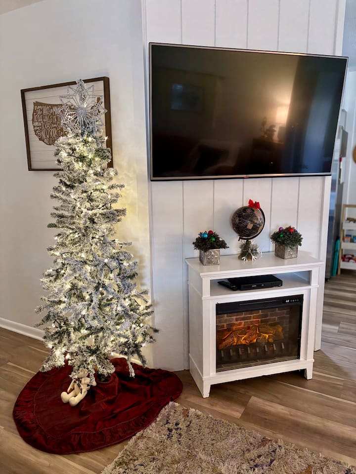 Family Beach Retreat! Game Rm, Big Porch, Sleep 11 - Pensacola Beach, FL