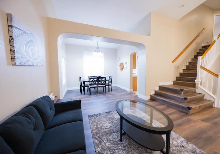 Ultimate 4br Family Getaway In The Heart Of Folsom - Folsom, CA