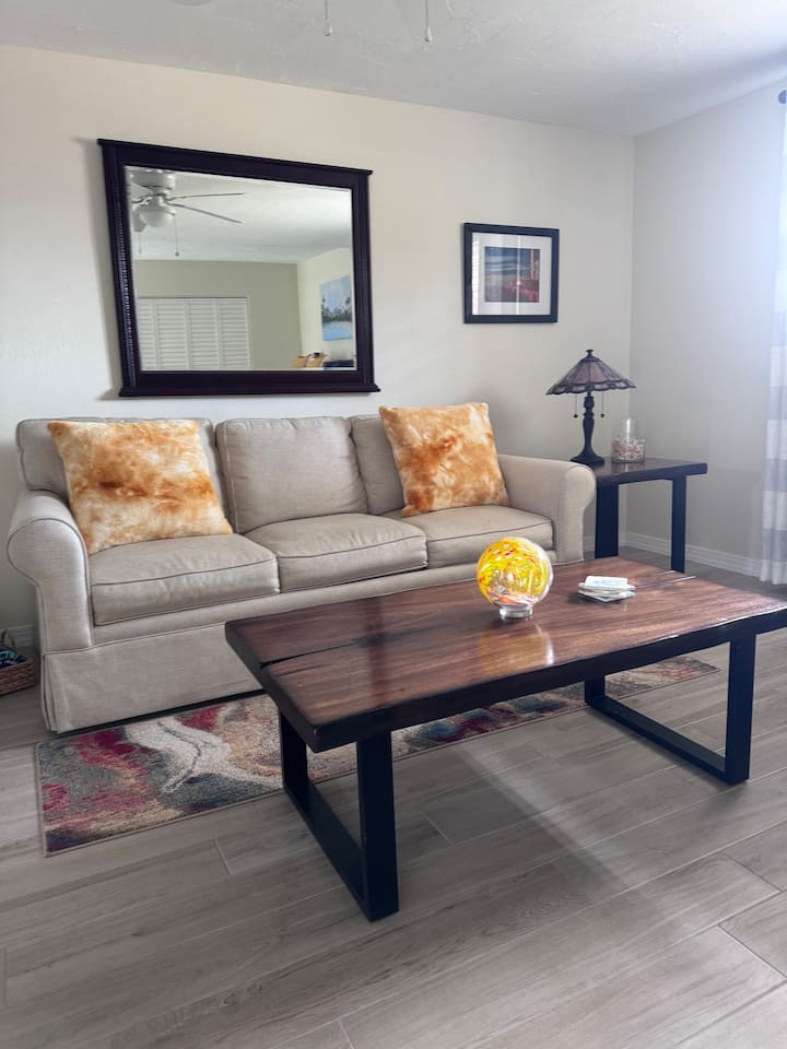 Cozy Studio Apartment Near Siesta! - Siesta Key, FL