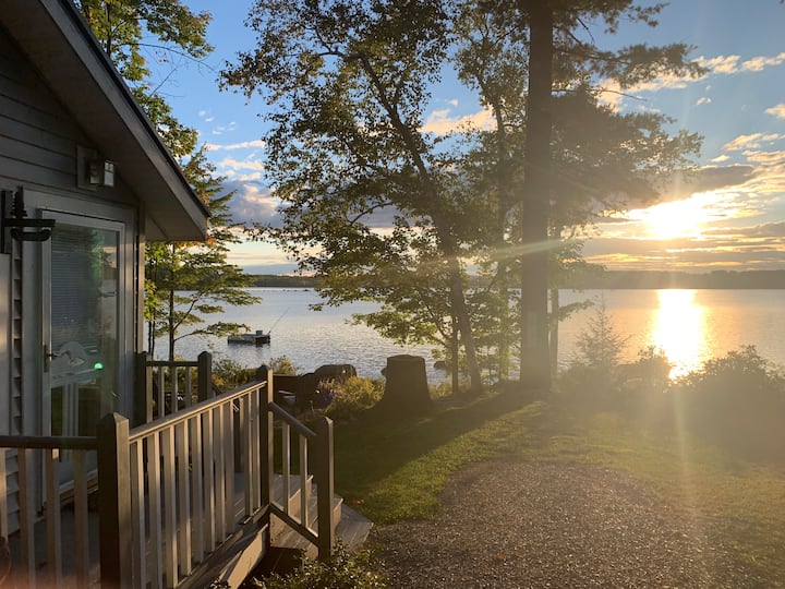 Lakefront Camp-kayaks, Canoe, Yard Games, Grill - Waterville, ME