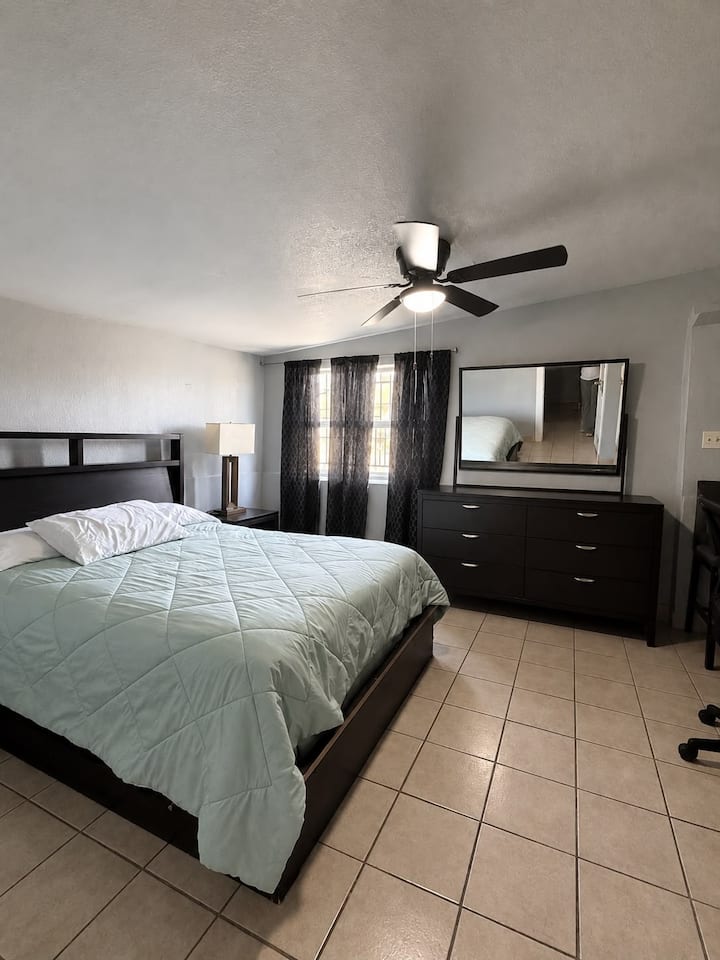 Entire 3 Bedroom House Near Lee Trevino - Ciudad Juárez