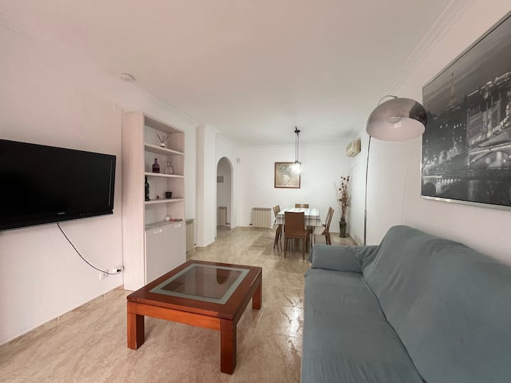 Bonito Apartamento A 10 Minutos De La Playa. - Reus