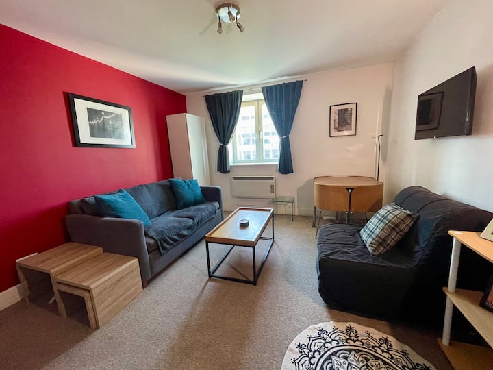 Bright Zone 1 Flat 2 Mins To Tube Sleeps 5 - London