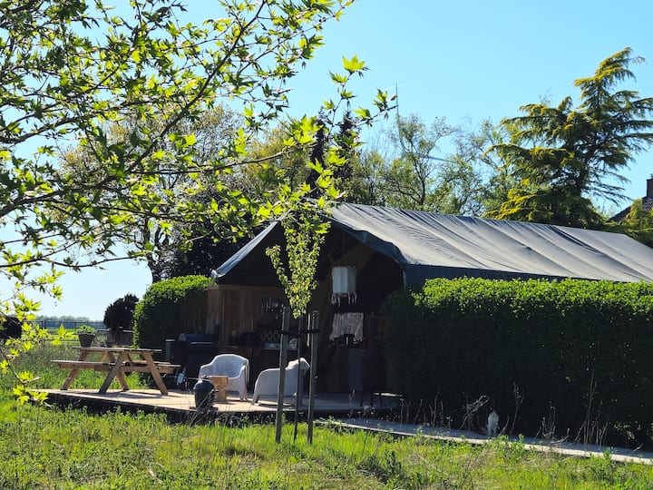 Mooie Luxe Ingerichte Tent Op Het Platteland - Pays-Bas