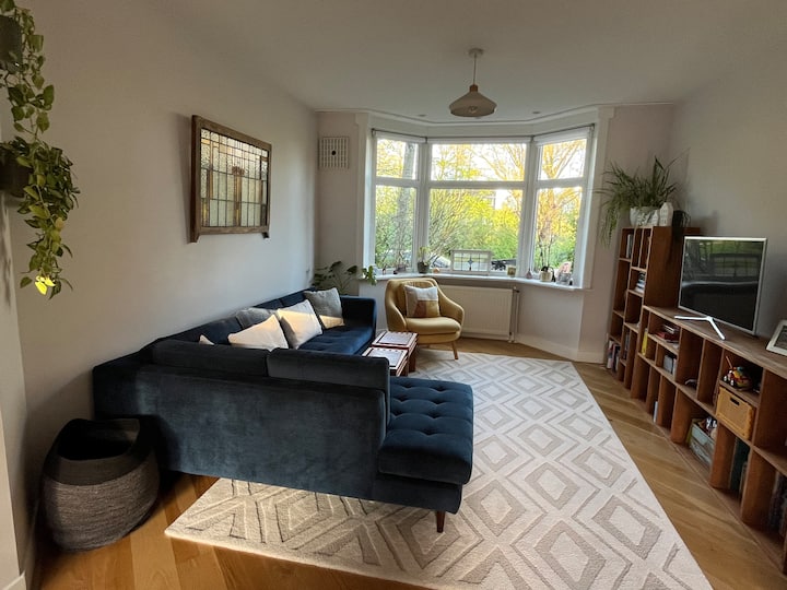 5 Bedroom Home With Large, Sunny Garden - Amsterdam