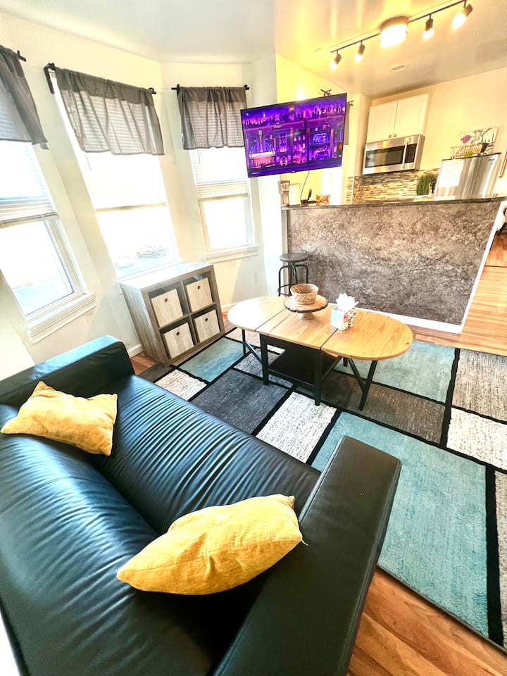 Modern Beach Block Suite W/balcony+private Parking - Atlantic City, NJ