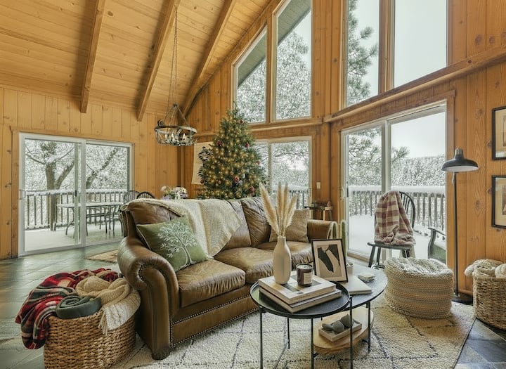 Designer A-frame With Chef's Kitchen, Pets Welcome - Lake Arrowhead, CA