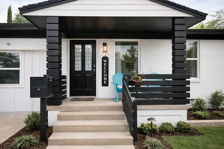 Clean/beautiful White Rock Lake, Arboretum. - Dallas, TX