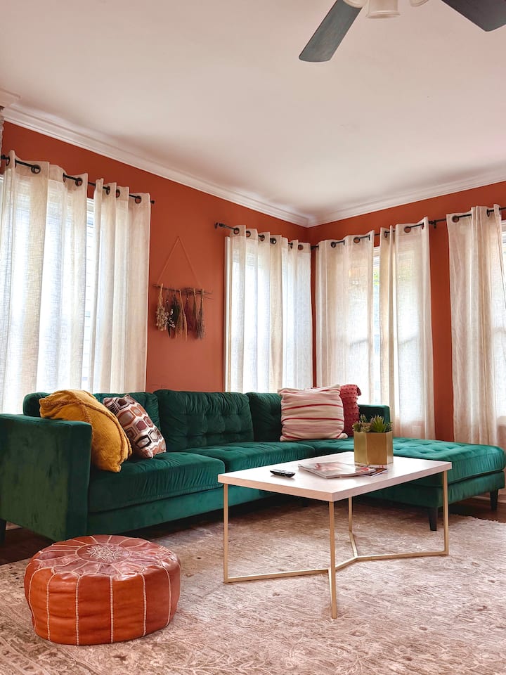 Atlanta Artist Paradise/near Mercedes Benz Stadium - Atlanta, GA