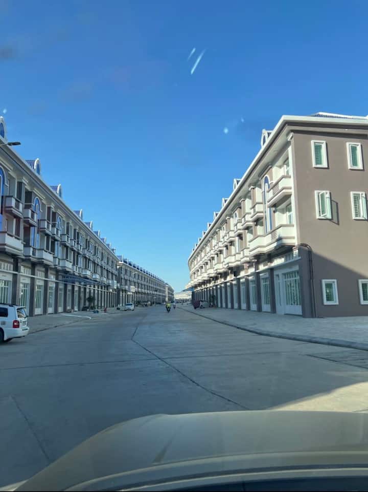 Urban Place And Good Location - Phnom Penh