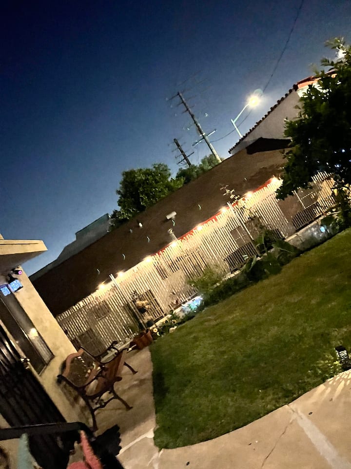 Private Entrance Guest House - Montebello, CA