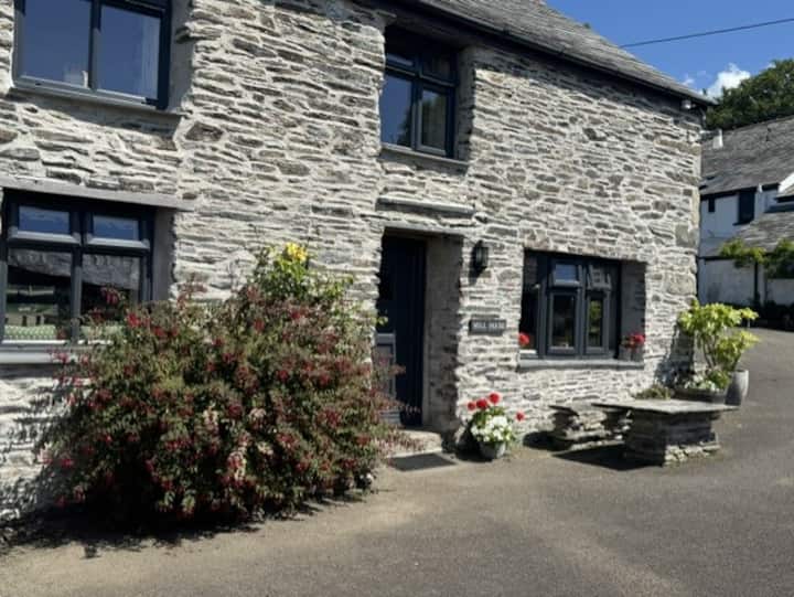 Courtyard Farm Cottages - Mill House - Boscastle