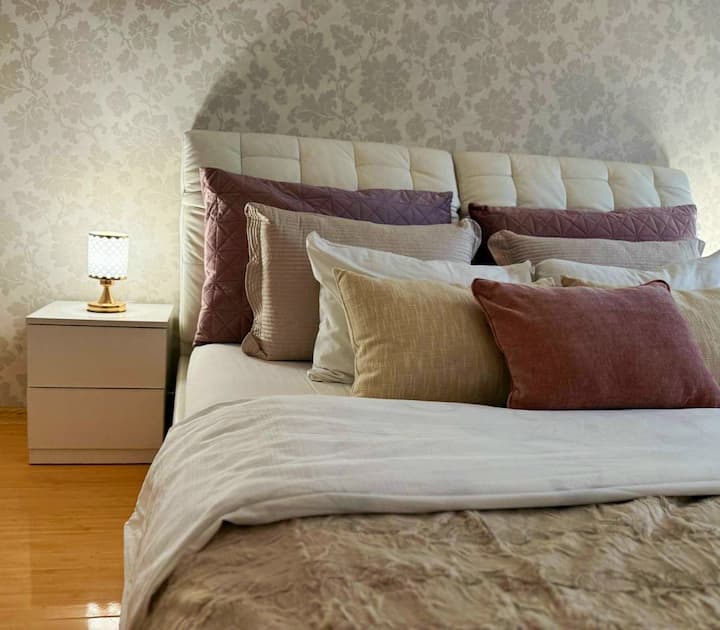 Spacious 2-room Flat With Free Parking - Chișinău