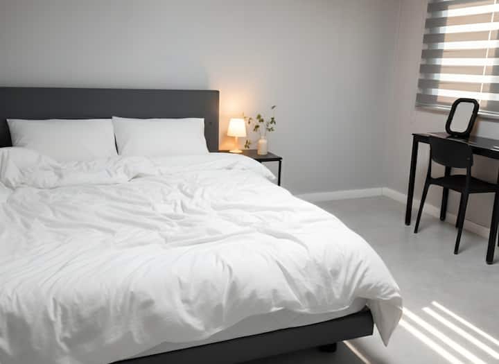 안산 숙소 /방3개/침대3개/ 단체/바베큐장 /취사가능/한양대 숙소/계단낮은층/합법숙소 - 사동