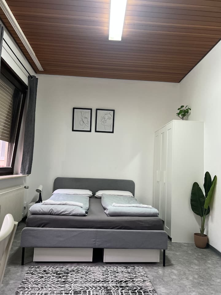 Ein Zimmer Wohnung In Oftersheim! - Heidelberg