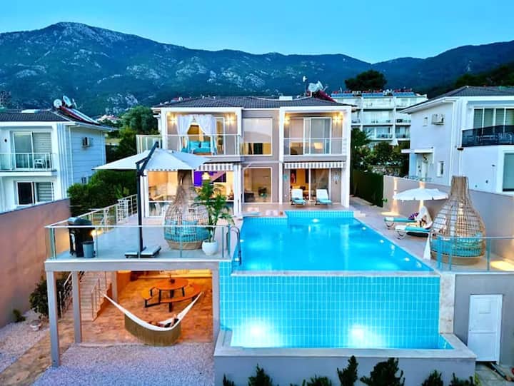 Exquisite Villa • Sunset Views • Infinity Pool - Turkey