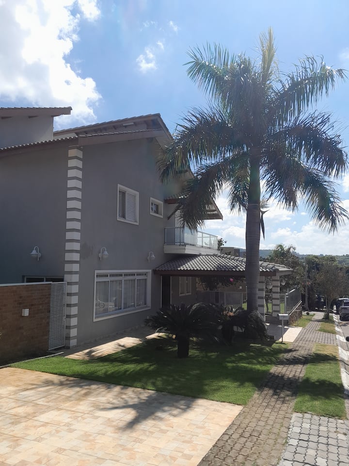 Casa Para Descanso Em Condominio Com Spa 5 Lugares - Atibaia