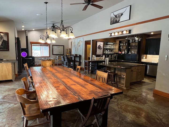 Poulsbo Getaway - Event Barn Available - Poulsbo, WA