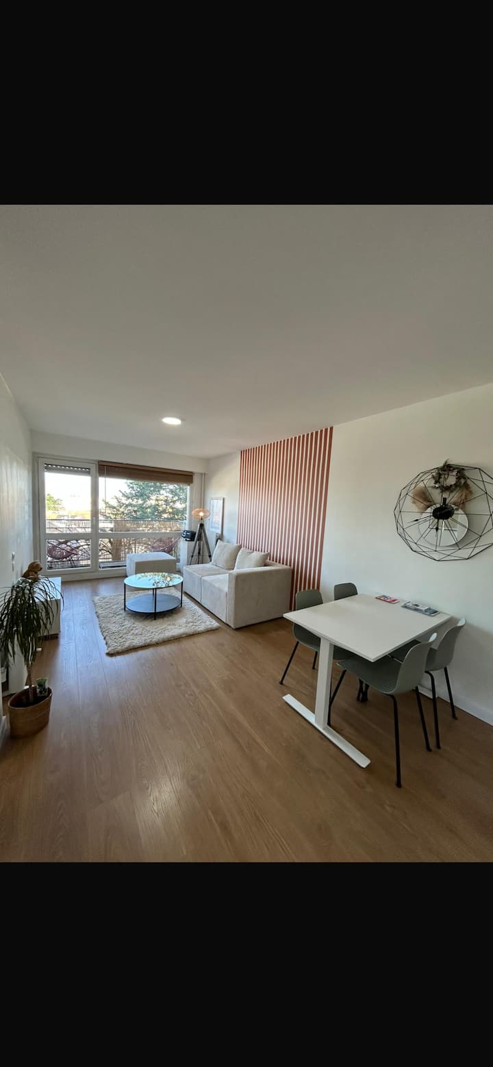 Appart Cosy Avec Vidéo Projecteur Zénith à 5 Min - Saint-Herblain