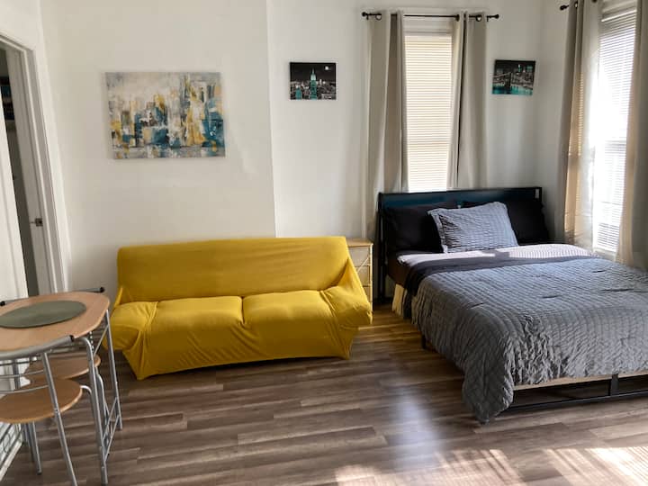 Private Studio- 40 Min Nyc. Laundry Incl! - Newark, NJ